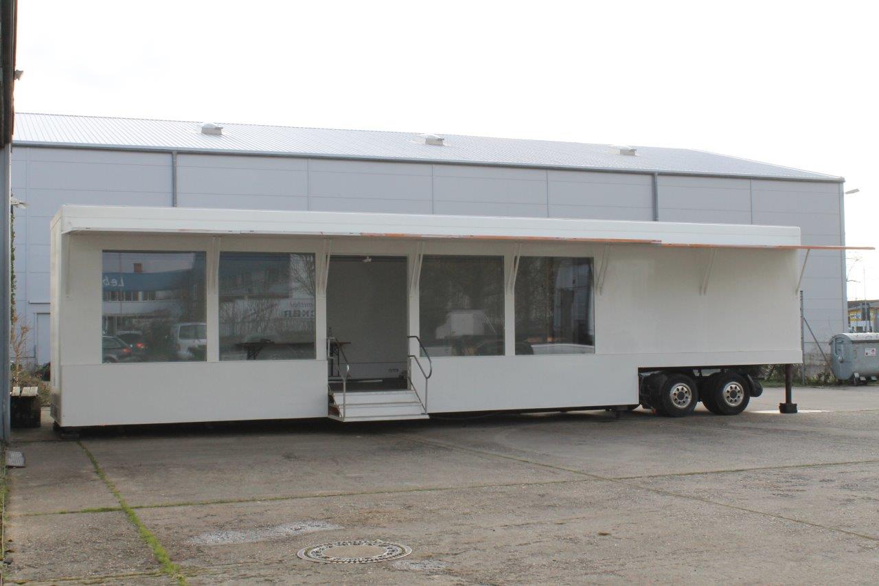 Roadshow trailers